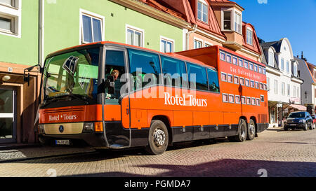 Rotel bus, rolling hotel, on the way to Agra, Rajasthan, northern India ...