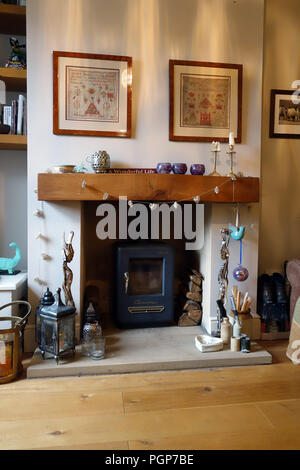 Pretty cottage in Sheffield, Yorkshire, England Stock Photo - Alamy