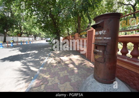 Postbox of the Gurusaday Dutta road, Kolkata, India Stock Photo - Alamy