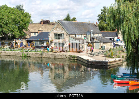 The Riverside Pub on the River Thames, Lechlade, Cotswolds Stock Photo ...