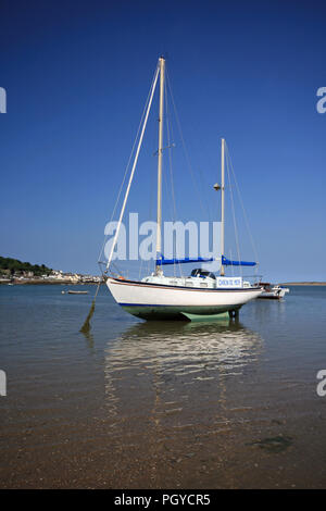 Fishing boat at Instow, Devon Stock Photo - Alamy