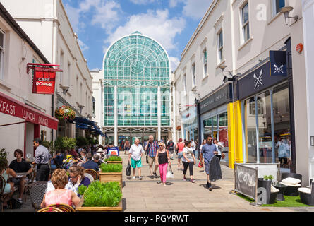 Leamington Spa, Royal Priors shopping centre glass atrium roof ...