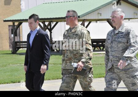 U.S. Army Brigadier General Patrick Gaydon, right, with Indian Army ...