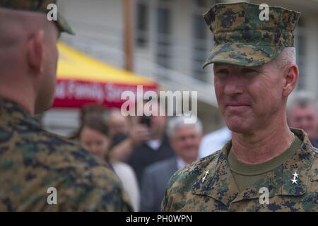 Lt. Gen. Eric M. Smith stands with his wife Patrisha Smith after his ...