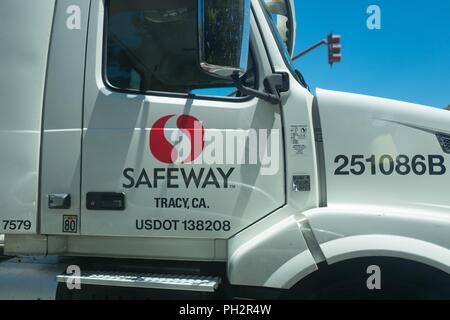 Close-up of logo on Safeway supermarket near San Mateo, California ...