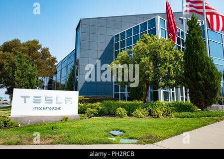 The headquarters of Tesla Motors Stock Photo - Alamy