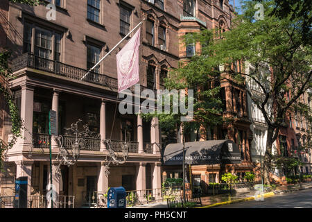the National Arts Club and Players club on Gramercy park in Manhattan ...
