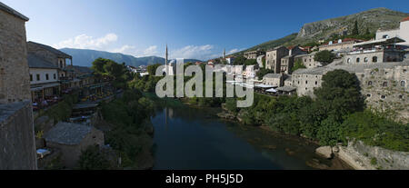 Mostar: skyline with view of the Old Bazaar Kujundziluk, muslim quarter ...
