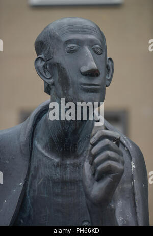 Germany, Cologne, Albertus-Magnus monument in front of the main ...
