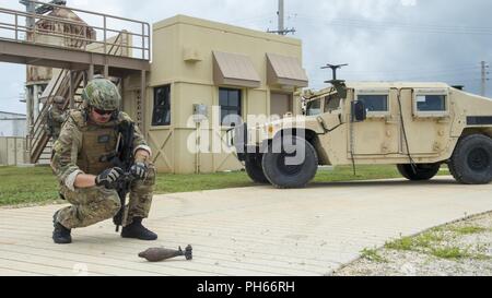 US Navy U.S. Navy Lt.j.g. assigned to Explosive Ordnance Disposal ...