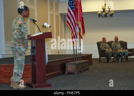 Col. Kim M. Thomas, outgoing commander of the 408th Contracting Support ...