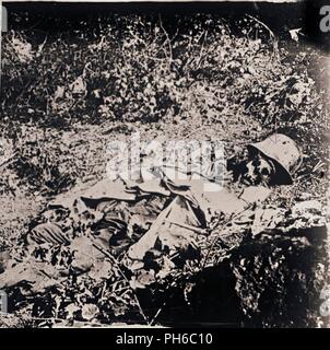 Body of dead soldier, c1914-c1918. Artist: Unknown Stock Photo - Alamy