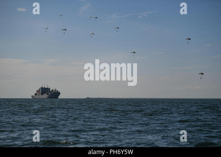 Navy SEALs Conduct Joint Military Operations U.S. Special Forces at ...