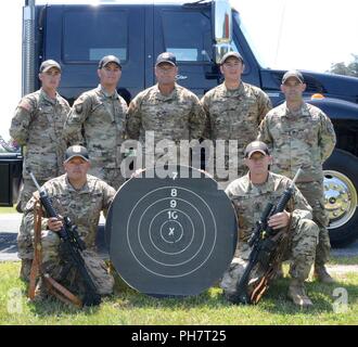 QUANTICO, Va. - The U.S. Army Marksmanship Unit (USAMU) Service Rifle ...