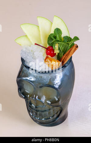 Mojito with apple and cinnamon Stock Photo - Alamy