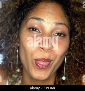 Valezka, deutsche R&B Sängerin, bei einem Promoshoot in München ...