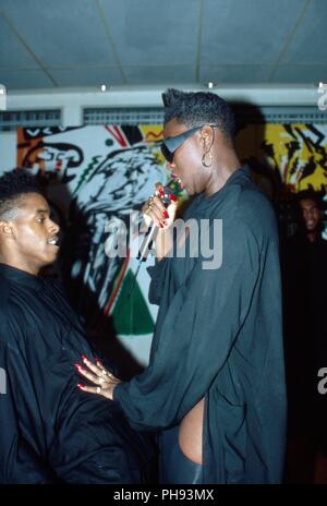 Adeva, afroamerikanische House- und RnB-Sängerin, bei einem Konzert in ...