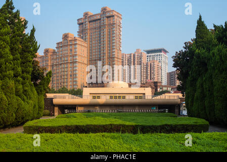 Monument at the Long Hua Martyrs' Cemetery in Shanghai, China Stock ...