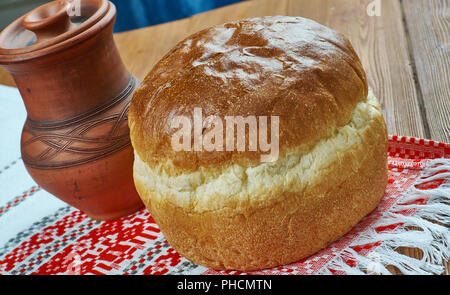 Russian traditional round bread - karavai Stock Photo - Alamy