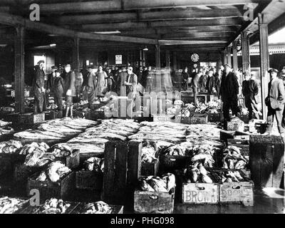 Aberdeen Fish Market Stock Photo - Alamy