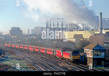 Class 47 diesel locomotive No. 47467 leaving Bodmin Parkway station ...