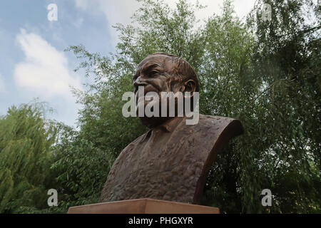 Bronze bust of Shmuel Yosef Agnon known by the acronym Shai Agnon who ...