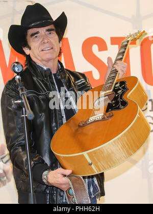 Singer Tom Astor Stock Photo - Alamy