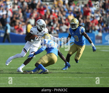 Cincinnati wide receiver Jayshon Jackson plays against Army during an ...