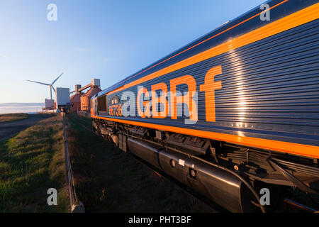 Class 66 66736 Wolverhampton Wanderers Stock Photo - Alamy