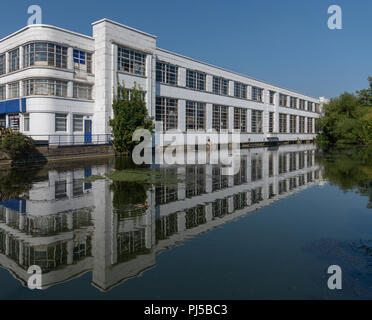 Maidstone, Kent, England, UK. Rootes building, in Palace Avenue. Car ...