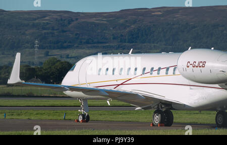 Bombardier BD-700-1A11 Global 5000 M-AJWA of A.J. Walter (Aviation) Ltd ...
