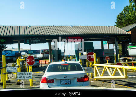 The United States border crossing station in Sumas Washington on the US ...