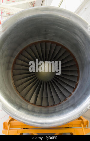 Aircraft jet engine removed for maintenance Stock Photo - Alamy