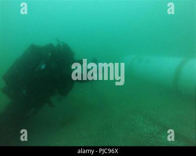 US Navy underwater mine clearance drone. M18 Mod 2 Kingfish unmanned ...