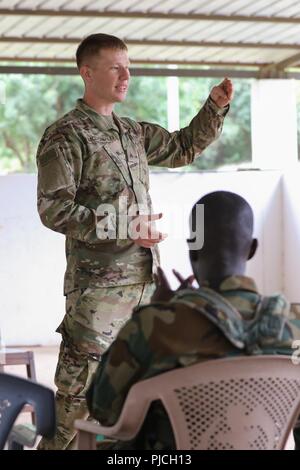 Soldiers assigned to the 4th Engineer Battalion, 4th Infantry Division ...