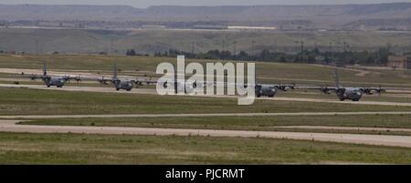 Aircrews from the U.S. Army Reserve's 8-229th AHB conduct Air Assault ...
