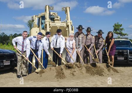 Florida National Guard senior leaders present the state of Florida flag ...