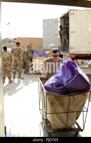 U.S. Army Reserve Soldiers with the 787th Combat Sustainment Support ...