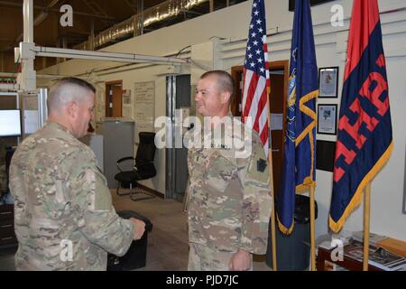 U.S. Soldiers with Headquarters and Headquarters Company, 28th ...