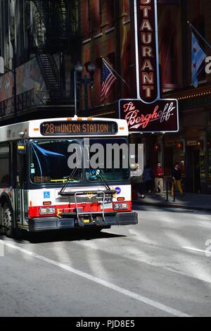 Chicago City Bus At The Union Station Transit Center Downtown Chicago ...