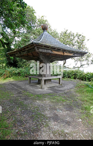Angel’s Wings shelter on the South West Coast Path between Clovelly and ...