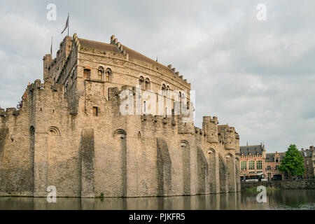 Afternoon view of the famous Gravensteen Castle at Ghent, Belgium Stock ...