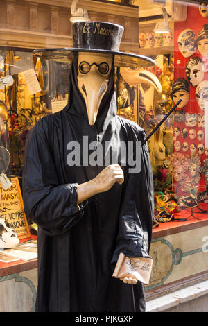 Venice, carnival, Dottore della peste, plague doctor, mask Stock Photo ...