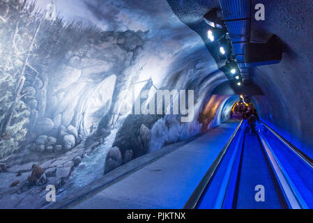 Ice cave museum ; Ice Palace ; Jungfraujoch ; Bernese Alps ...