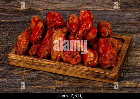 BBQ chicken wings Lousiana sauce Stock Photo - Alamy