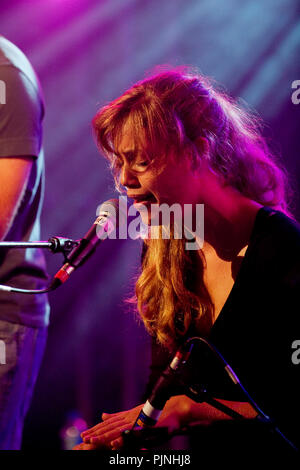 Belgian music band Isbells at the Radio 1 Sessies (Belgium, 15/10/2010 ...