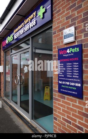 Vets4Pets veterinary surgery and shop front in Rotherham Stock Photo ...