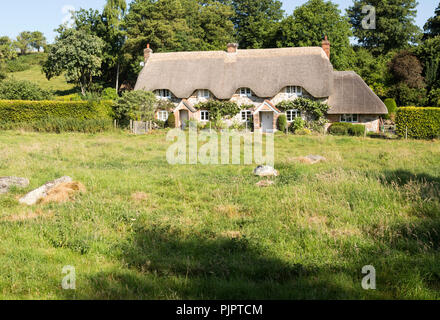 Historic attractive thatched cottages, Lockeridge Dene, near ...