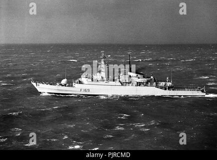 AJAXNETPHOTO. 1970S. ENGLISH CHANNEL. - NEW FRIGATE HMS AMAZON ON ...