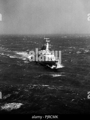 AJAXNETPHOTO. 1970S. ENGLISH CHANNEL. - NEW FRIGATE HMS AMAZON ON ...